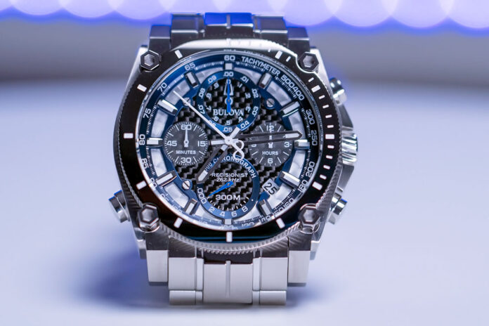 Bulova Precisionist Chronograph 98B316 Review - Bold & Beautiful Design