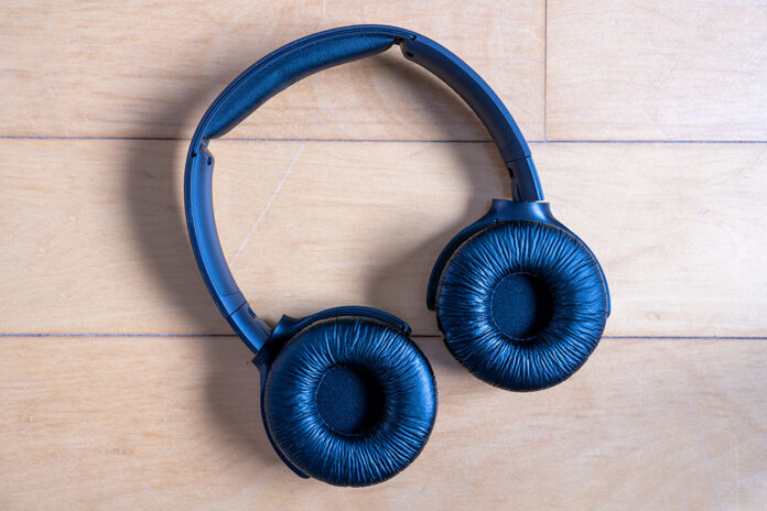 Philips UpBeat UH202 Review - Great Sound & Battery Life